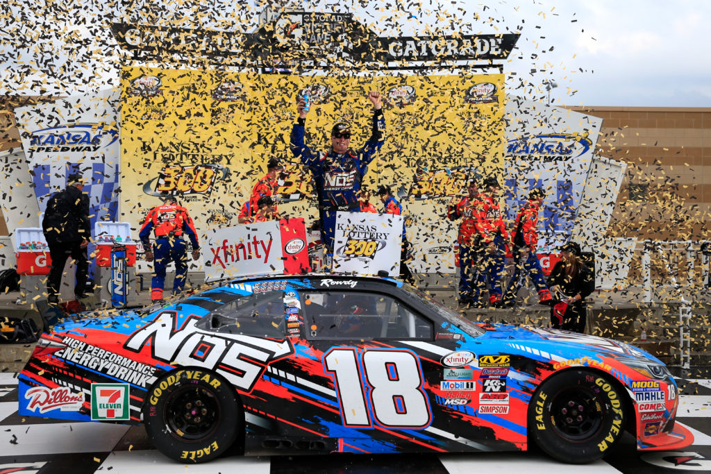 Kyle Busch Wins at Kansas as XFINITY Chasers have Issues - Fan4Racing ...