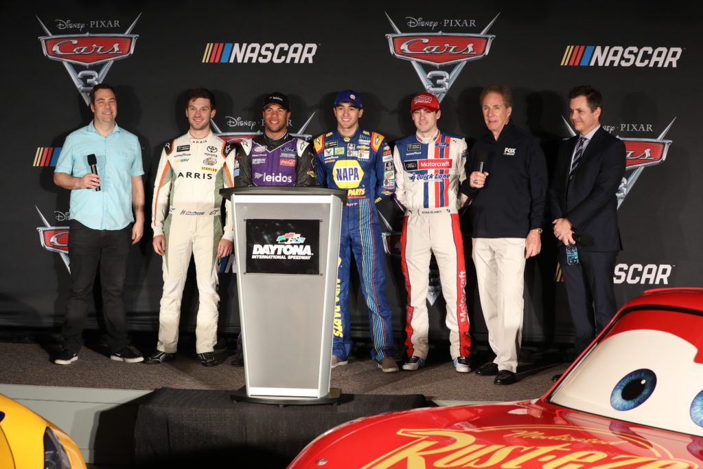 You'll Hear Familiar Voices in 'Cars 3' this Year - Fan4Racing Blog and ...