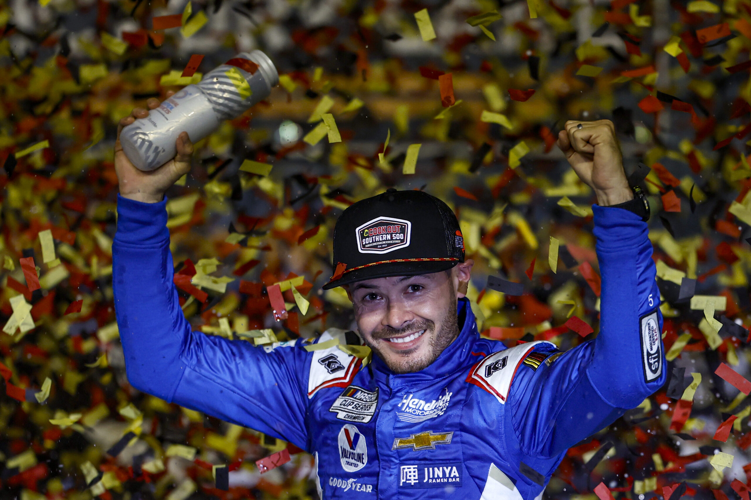 Kyle Larson is First to Advance into the Round of 12 of the NASCAR Cup ...