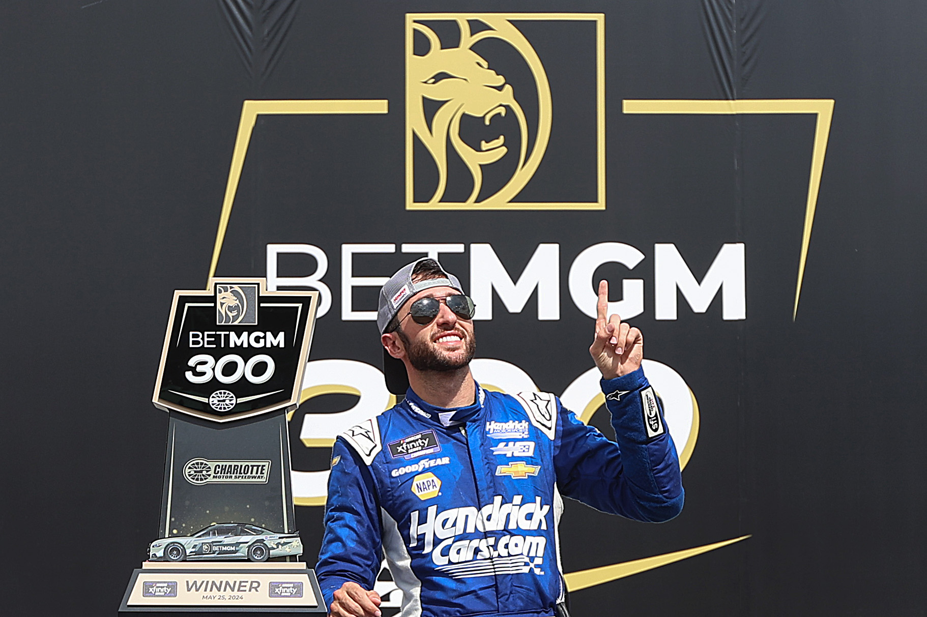 Chase Elliott Snags a NASCAR Xfinity Series Win on Masterful Strategy ...